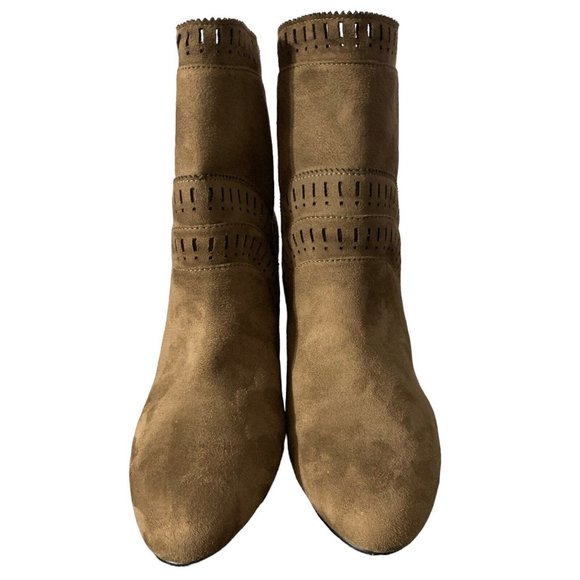 Isola | Shoes | Isola Womens Evoda Suede Laser Cut Mid Bootie Taupe ...